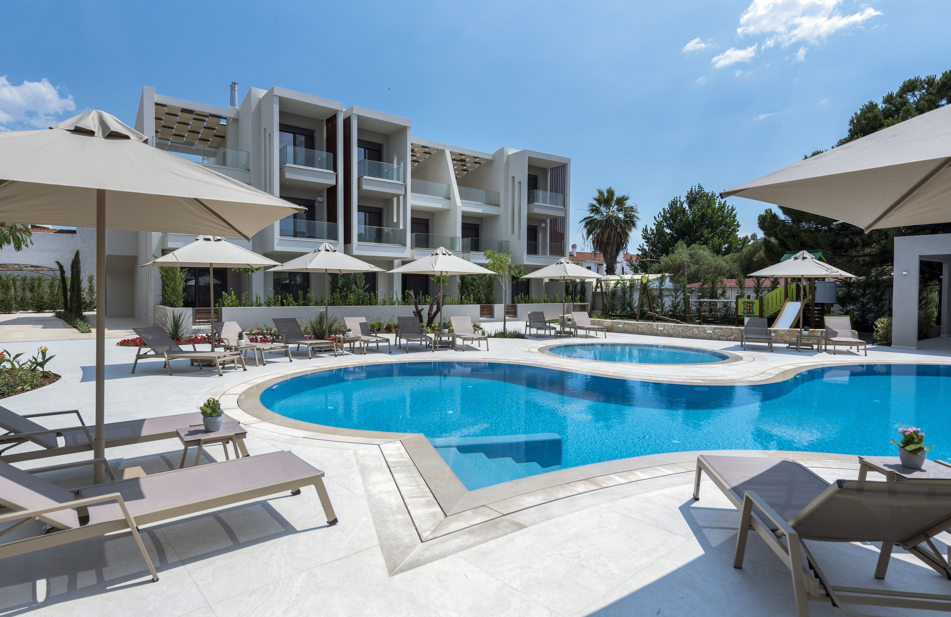 Darion Complex - Σύγχρονη Κομψότητα 100μ από το Αιγαίο | Νικίτη | Solid Development